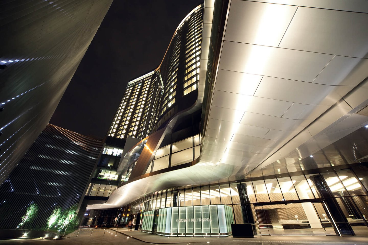 Crown Metropol Hotel & Accommodation - Crown Melbourne